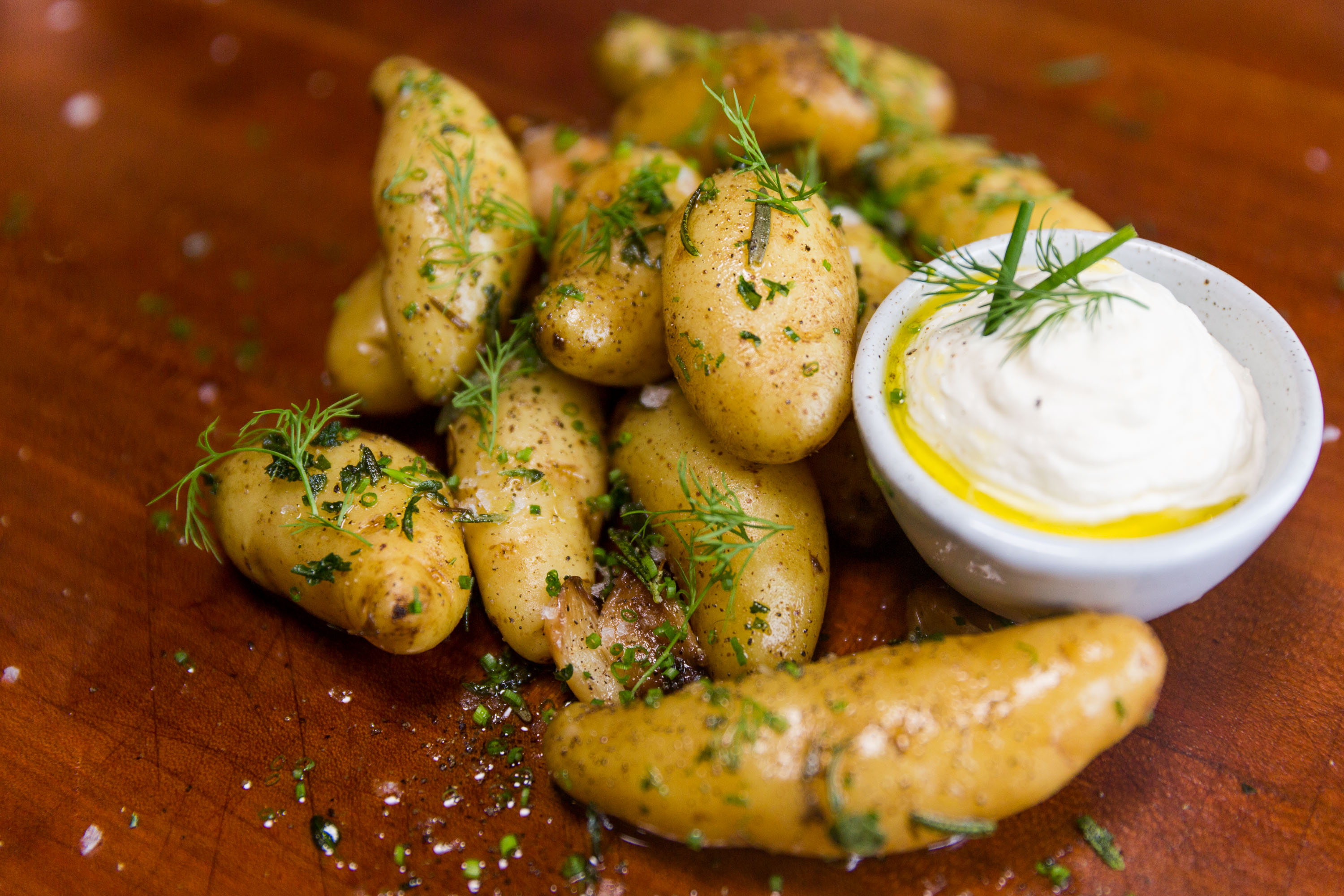 Fingerling Potatoes With Roasted Garlic and Rosemary | ChefSteps