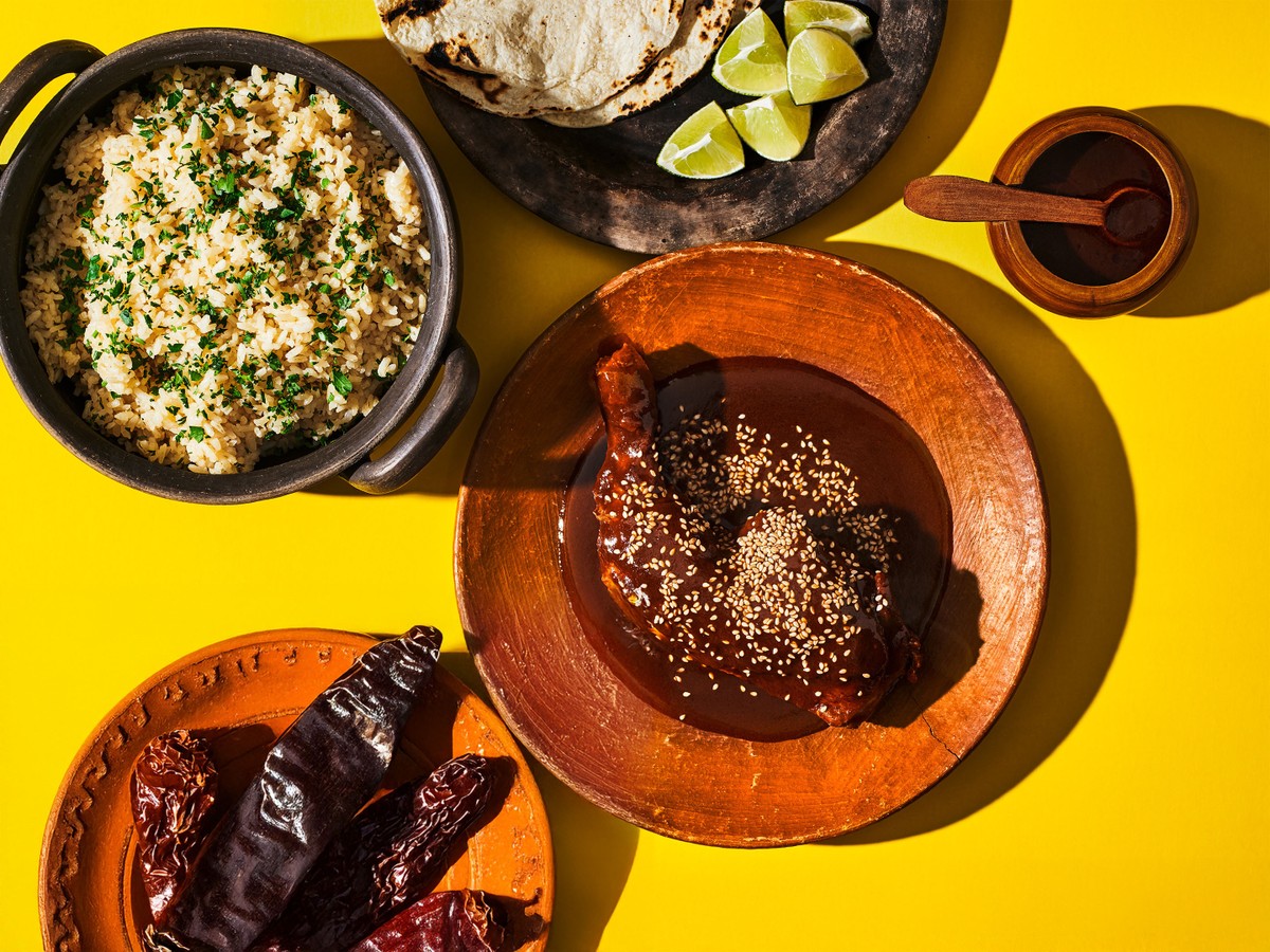 Pollo en Mole Coloradito (Oaxacan Chicken Mole) | ChefSteps