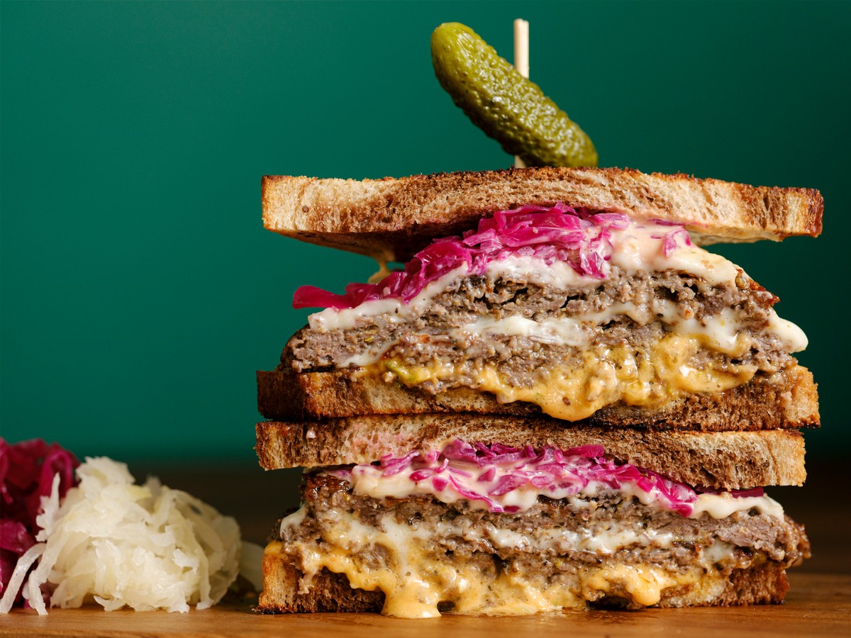 A Reuben-esque Smashed Patty Melt | ChefSteps